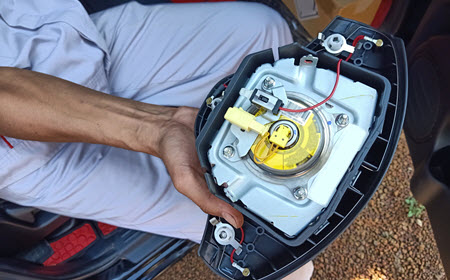 5 Reasons Why Your Fiat Airbag Light is On in St. Mary - Royalty Auto ...